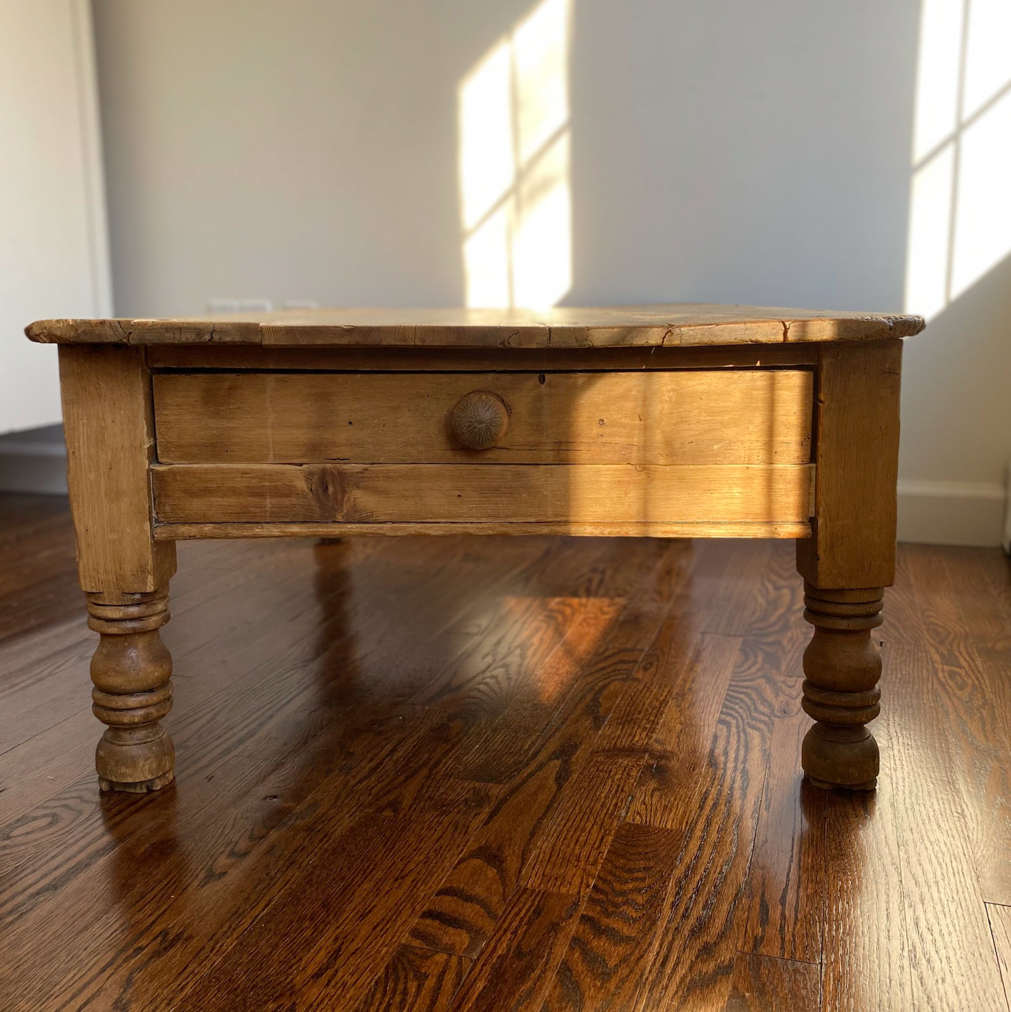 antique english pine coffee table – Twice Dear